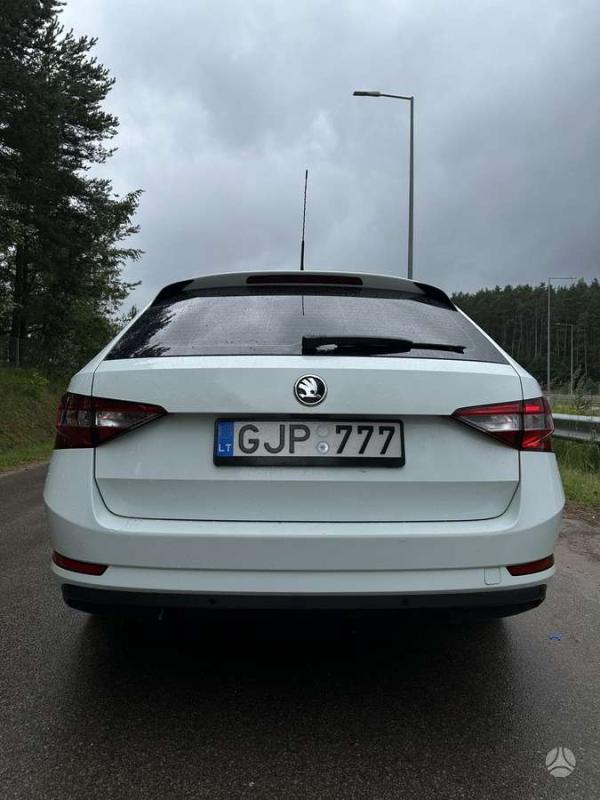 Balts Skoda SuperB 2016 Viļņa, ar dzinēja tilpumu 2.00 L un nobraukumu 213 tūkst. km par 8700 €, foto 5 vietnē AUTOMOTO.COM.LV