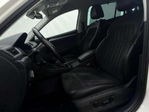 White Skoda SuperB 2016 in Vilnius, with an engine capacity of 1.97 L and mileage of 307 thousand km for 11390 €, photo 11 on AUTOMOTO.COM.LV