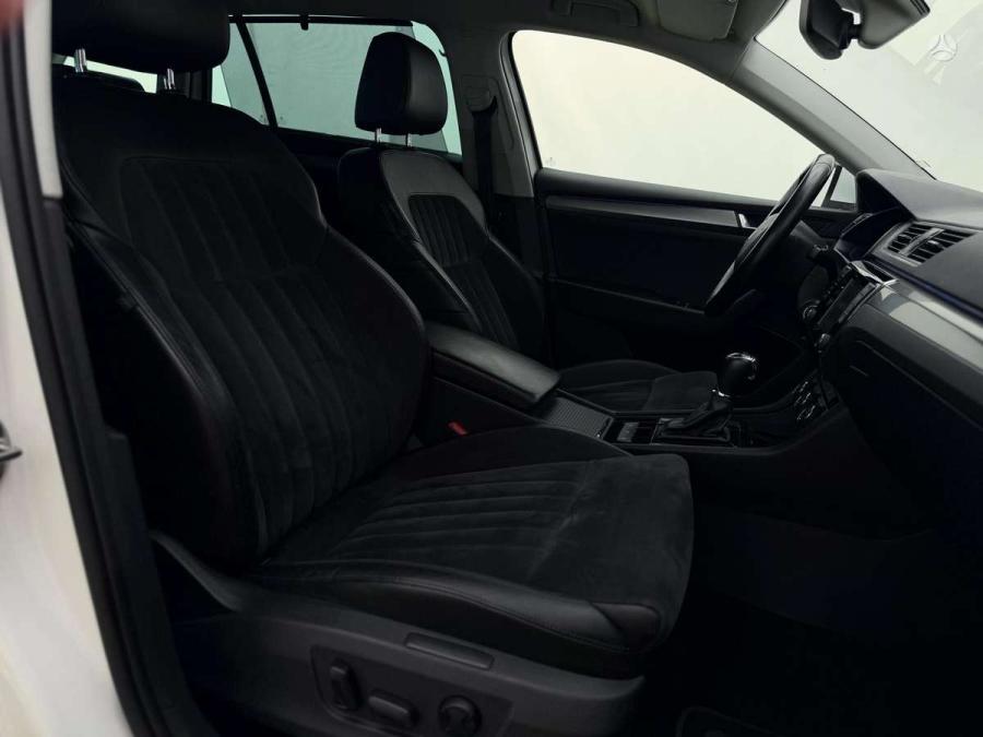 White Skoda SuperB 2016 in Vilnius, with an engine capacity of 1.97 L and mileage of 307 thousand km for 11390 €, photo 16 on AUTOMOTO.COM.LV