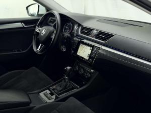 White Skoda SuperB 2016 in Vilnius, with an engine capacity of 1.97 L and mileage of 307 thousand km for 11390 €, photo 17 on AUTOMOTO.COM.LV