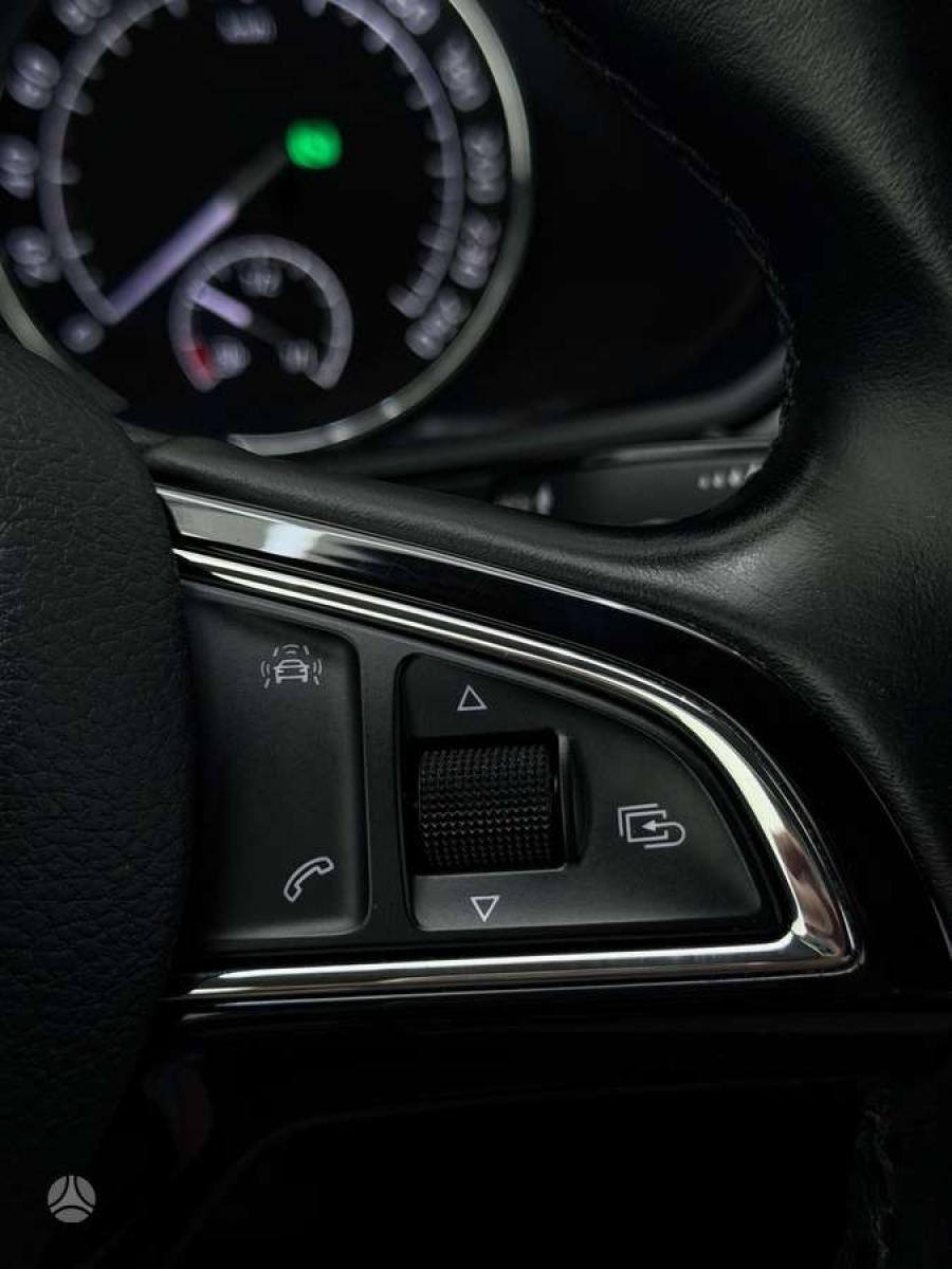 White Skoda SuperB 2016 in Vilnius, with an engine capacity of 1.97 L and mileage of 307 thousand km for 11390 €, photo 34 on AUTOMOTO.COM.LV