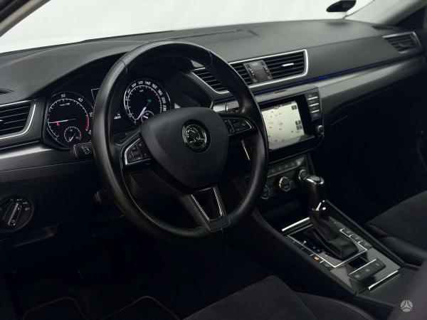White Skoda SuperB 2016 in Vilnius, with an engine capacity of 1.97 L and mileage of 307 thousand km for 11390 €, photo 9 on AUTOMOTO.COM.LV