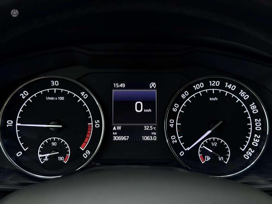 Balts Skoda SuperB 2016 Viļņa, ar dzinēja tilpumu 1.97 L un nobraukumu 307 tūkst. km par 11390 €, foto 36 vietnē AUTOMOTO.COM.LV