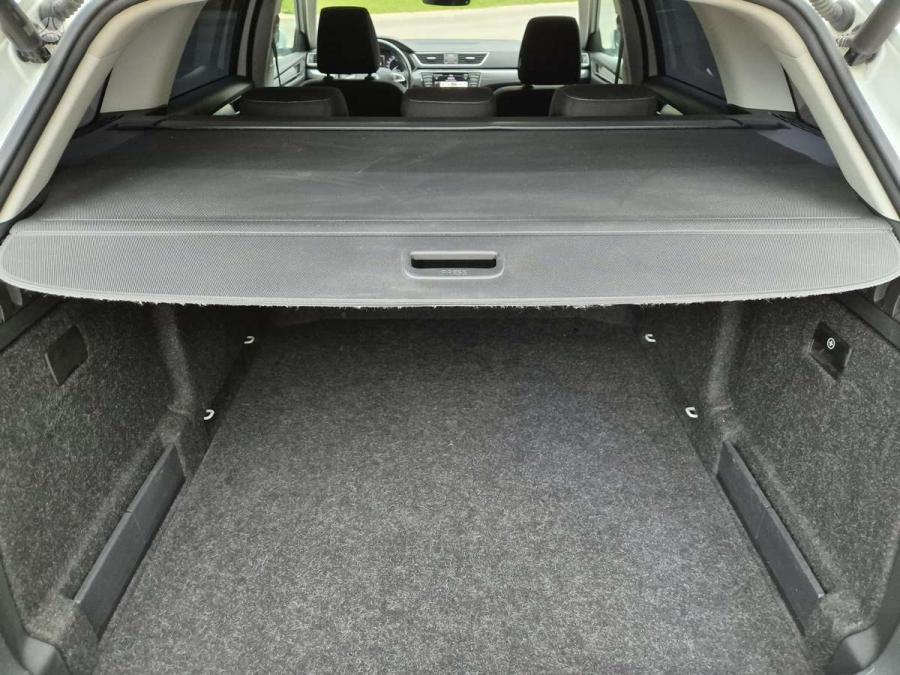 Balts Skoda SuperB 2016 Alīta, ar dzinēja tilpumu 1.80 L un nobraukumu 245 tūkst. km par 9850 €, foto 13 vietnē AUTOMOTO.COM.LV