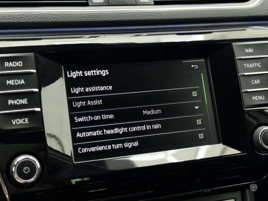 Balts Skoda SuperB 2016 Viļņa, ar dzinēja tilpumu 1.97 L un nobraukumu 307 tūkst. km par 10999 €, foto 31 vietnē AUTOMOTO.COM.LV