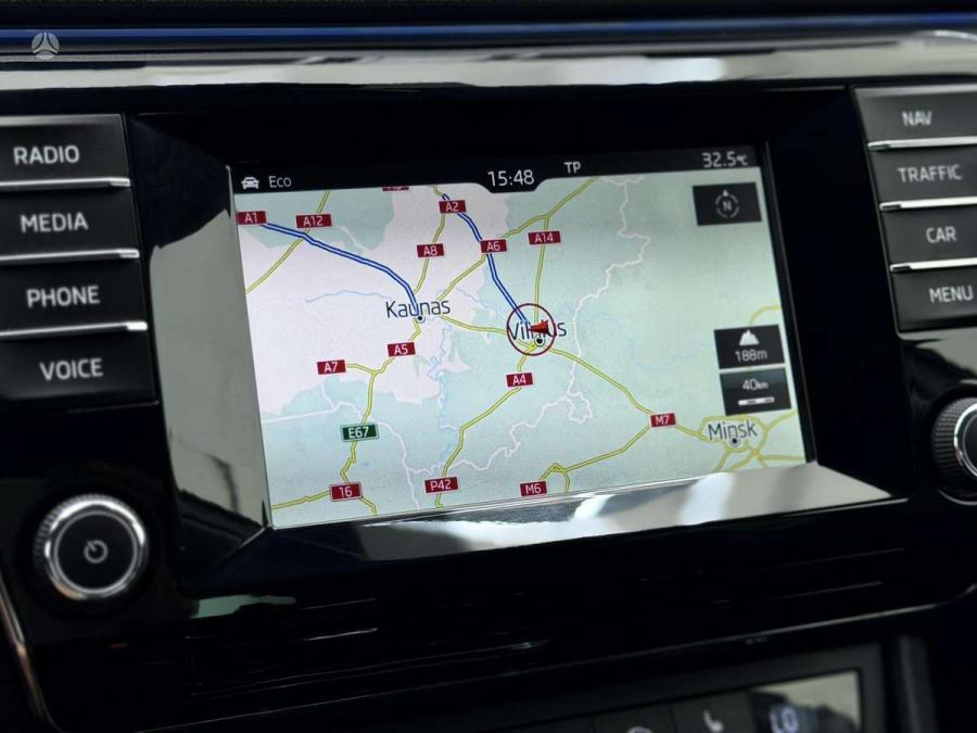White Skoda SuperB 2016 in Vilnius, with an engine capacity of 1.97 L and mileage of 307 thousand km for 10999 €, photo 30 on AUTOMOTO.COM.LV