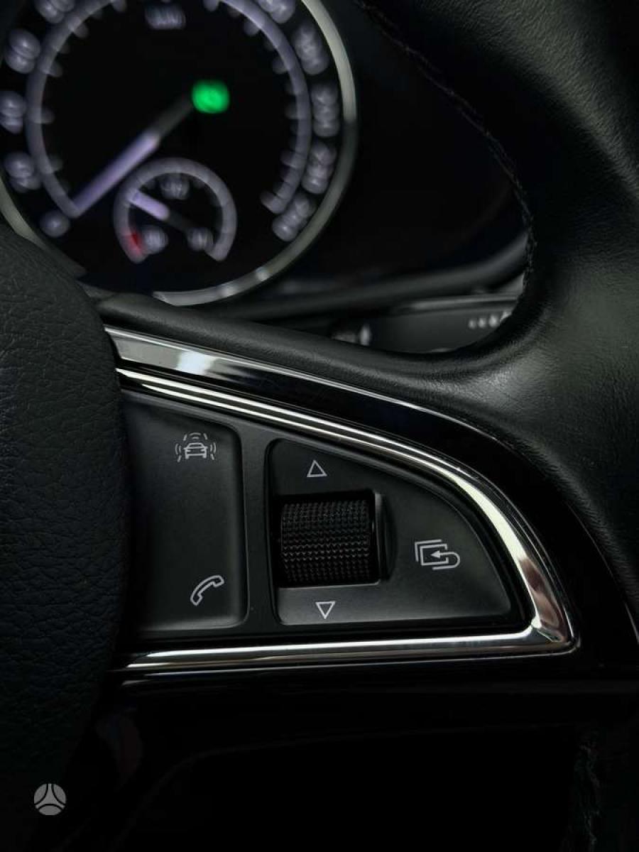 White Skoda SuperB 2016 in Vilnius, with an engine capacity of 1.97 L and mileage of 307 thousand km for 10999 €, photo 34 on AUTOMOTO.COM.LV