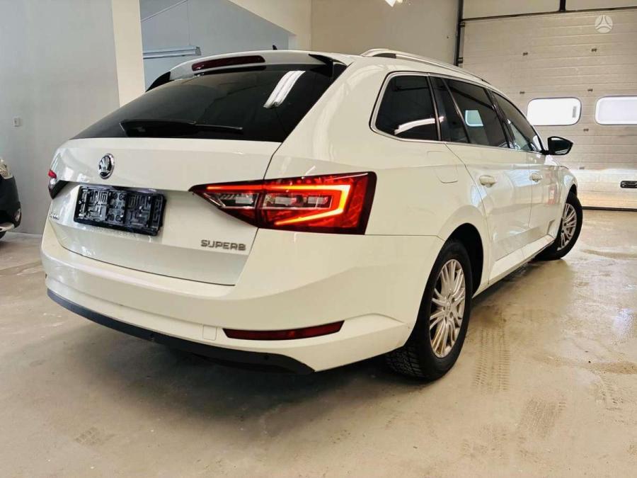 Balts Skoda SuperB 2016 Kauņa, ar dzinēja tilpumu 1.97 L un nobraukumu 269 tūkst. km par 10200 €, foto 3 vietnē AUTOMOTO.COM.LV