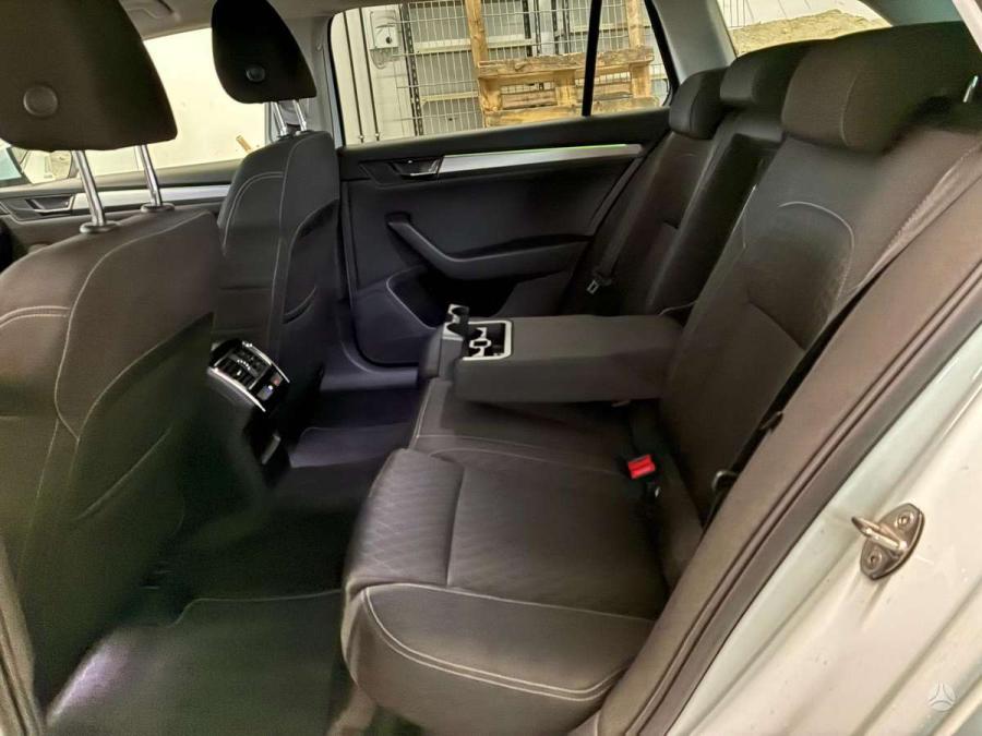Balts Skoda SuperB 2016 Kauņa, ar dzinēja tilpumu 1.97 L un nobraukumu 269 tūkst. km par 10200 €, foto 10 vietnē AUTOMOTO.COM.LV