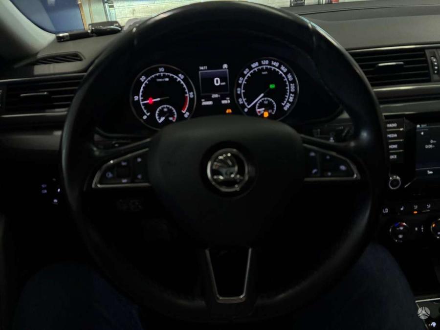 Balts Skoda SuperB 2016 Kauņa, ar dzinēja tilpumu 1.97 L un nobraukumu 269 tūkst. km par 10200 €, foto 15 vietnē AUTOMOTO.COM.LV