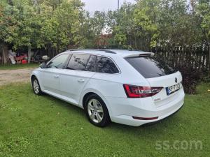 White Skoda SuperB 2016 in Valmiera, with an engine capacity of 1.80 L and mileage of 254 thousand km for 7600 €, photo 7 on AUTOMOTO.COM.LV