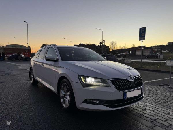 White Skoda SuperB 2017 in Vilnius, with an engine capacity of 1.97 L and mileage of 410 thousand km for 8000 €, photo 7 on AUTOMOTO.COM.LV