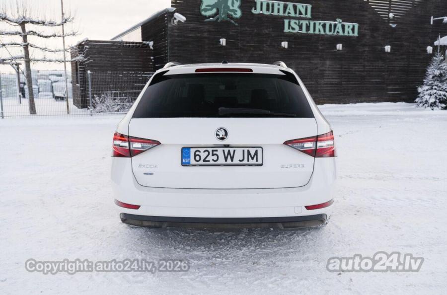 Balts Skoda SuperB 2017 Tallina, ar dzinēja tilpumu 2.00 L un nobraukumu 195 tūkst. km par 18600 €, foto 5 vietnē AUTOMOTO.COM.LV