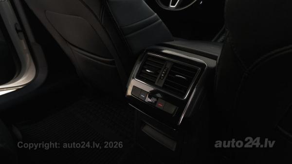 White Skoda SuperB 2017 in Tallinn, with an engine capacity of 2.00 L and mileage of 195 thousand km for 18600 €, photo 11 on AUTOMOTO.COM.LV