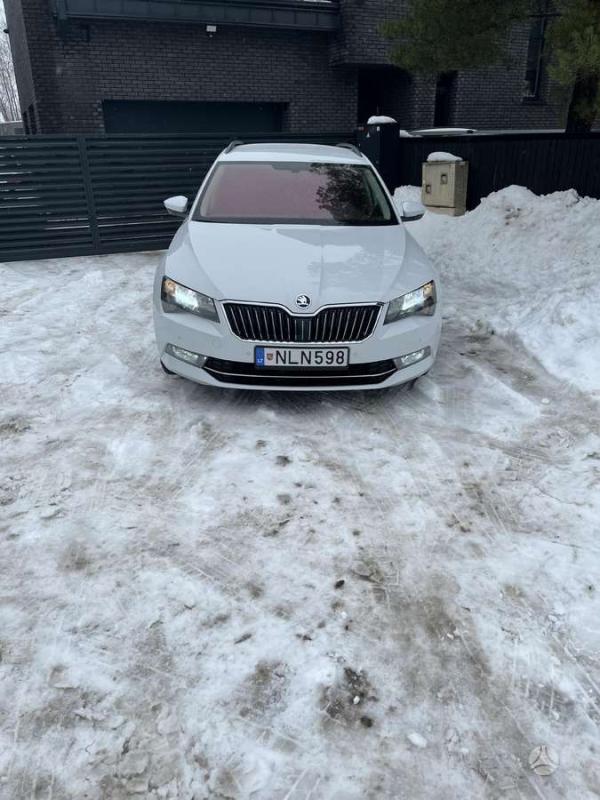 Balts Skoda SuperB 2017 Viļņa, ar dzinēja tilpumu 1.60 L un nobraukumu 291 tūkst. km par 9450 €, foto 3 vietnē AUTOMOTO.COM.LV