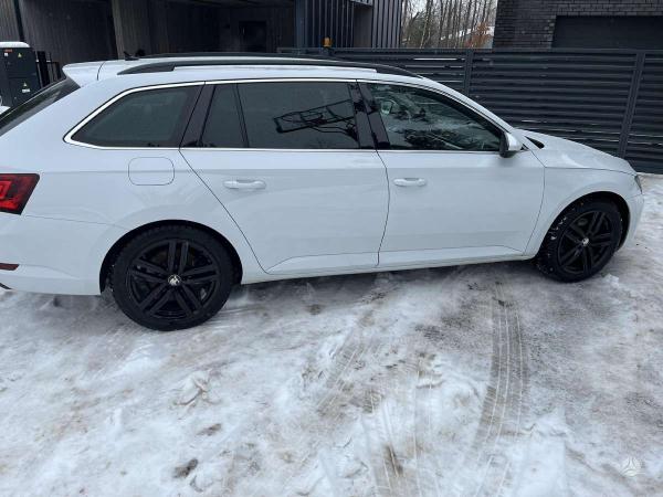 Balts Skoda SuperB 2017 Viļņa, ar dzinēja tilpumu 1.60 L un nobraukumu 291 tūkst. km par 9450 €, foto 10 vietnē AUTOMOTO.COM.LV