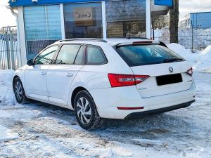 Balts Skoda SuperB 2017 Avižieniai, ar dzinēja tilpumu 1.60 L un nobraukumu 132 tūkst. km par 11500 €, foto 37 vietnē AUTOMOTO.COM.LV