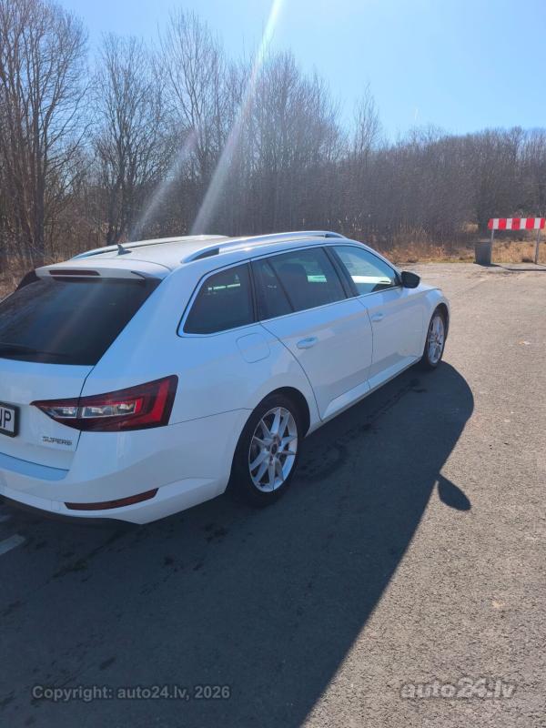 Balts Skoda SuperB 2017 Tallina, ar dzinēja tilpumu 2.00 L un nobraukumu 390 tūkst. km par 9999 €, foto 5 vietnē AUTOMOTO.COM.LV