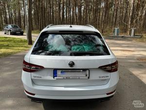White Skoda SuperB 2017 in Vilnius, with an engine capacity of 2.00 L and mileage of 220 thousand km for 15990 €, photo 9 on AUTOMOTO.COM.LV