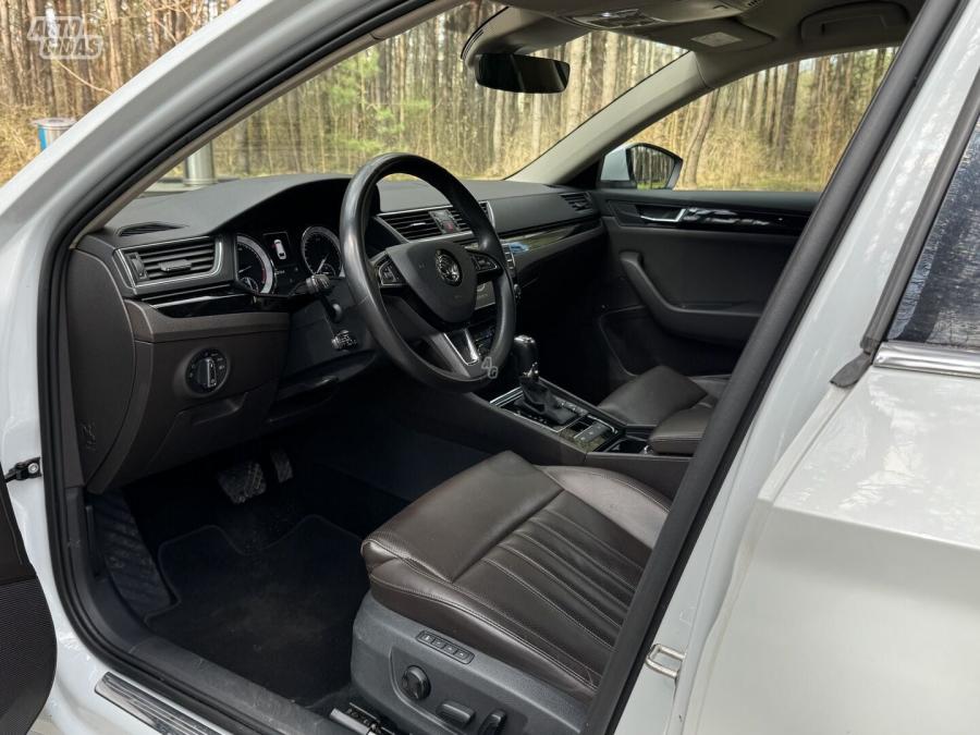 White Skoda SuperB 2017 in Vilnius, with an engine capacity of 2.00 L and mileage of 220 thousand km for 15990 €, photo 13 on AUTOMOTO.COM.LV