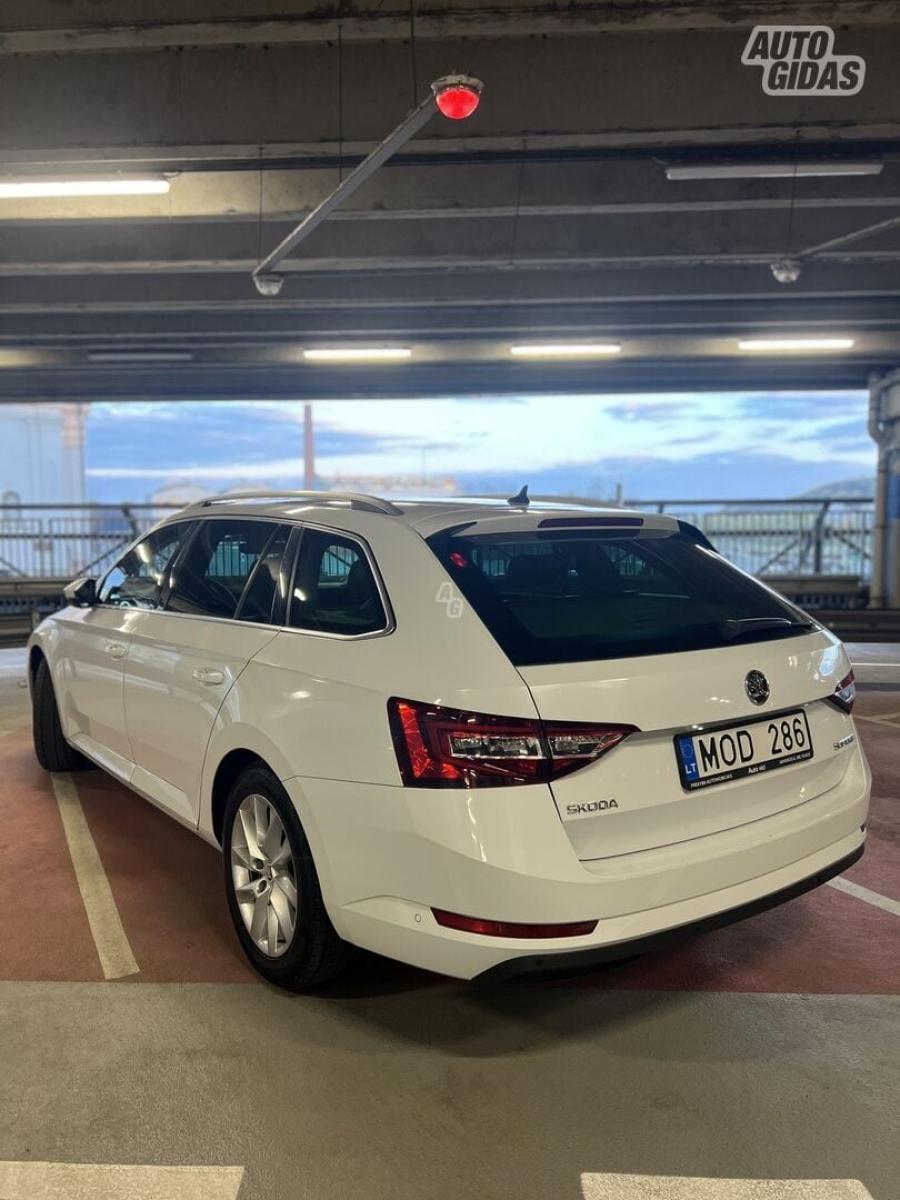 White Skoda SuperB 2017 in Kaunas, with an engine capacity of 1.60 L and mileage of 228 thousand km for 14800 €, photo 3 on AUTOMOTO.COM.LV