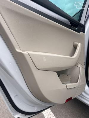 White Skoda SuperB 2017 in Kaunas, with an engine capacity of 1.60 L and mileage of 228 thousand km for 14800 €, photo 13 on AUTOMOTO.COM.LV