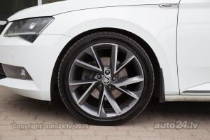 White Skoda SuperB 2017 in Tallinn, with an engine capacity of 2.00 L and mileage of 198 thousand km for 13990 €, photo 26 on AUTOMOTO.COM.LV