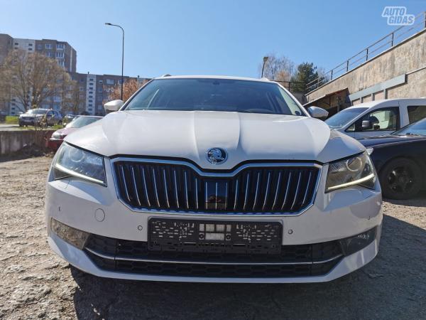 White Skoda SuperB 2017 in Vilnius, with an engine capacity of 2.00 L and mileage of 462 thousand km for 7500 €, photo 2 on AUTOMOTO.COM.LV