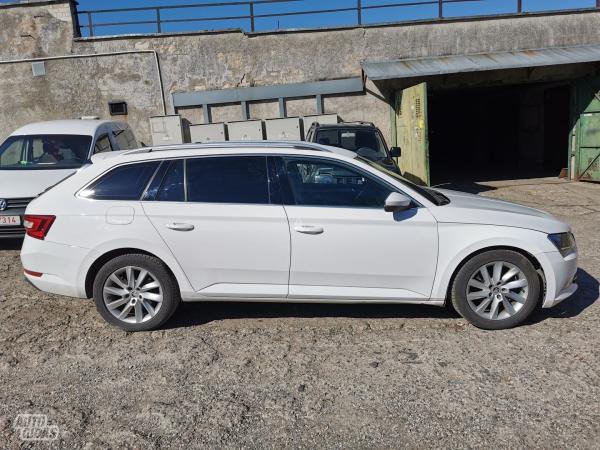 White Skoda SuperB 2017 in Vilnius, with an engine capacity of 2.00 L and mileage of 462 thousand km for 7500 €, photo 3 on AUTOMOTO.COM.LV