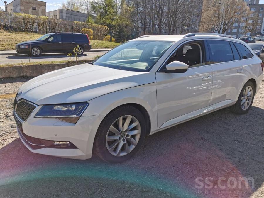 White Skoda SuperB 2017 in Vilnius, with an engine capacity of 2.00 L and mileage of 463 thousand km for 7700 €, photo 1 on AUTOMOTO.COM.LV