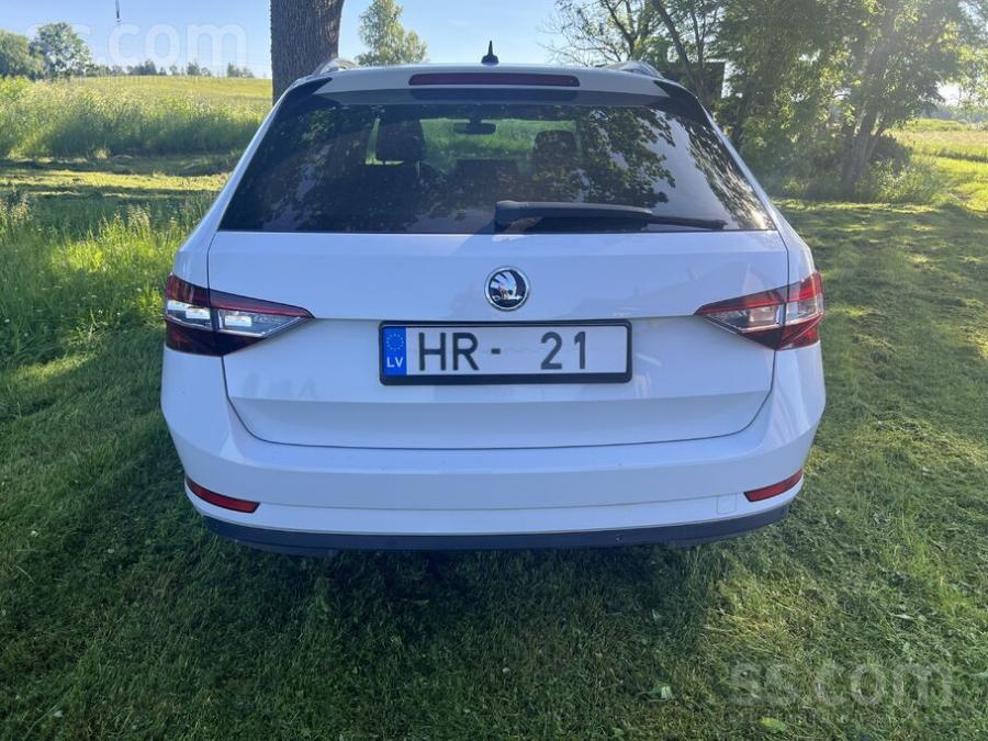 Balts Skoda SuperB 2017 Ogre, ar dzinēja tilpumu 2.00 L un nobraukumu 300 tūkst. km par 9250 €, foto 3 vietnē AUTOMOTO.COM.LV