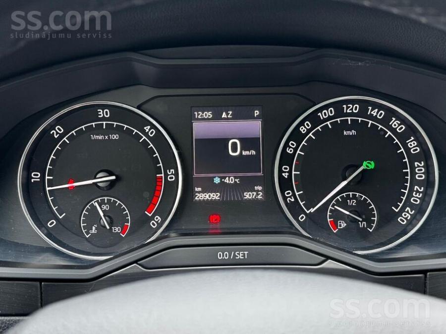 Balts Skoda SuperB 2017 Ogre, ar dzinēja tilpumu 2.00 L un nobraukumu 300 tūkst. km par 9250 €, foto 15 vietnē AUTOMOTO.COM.LV