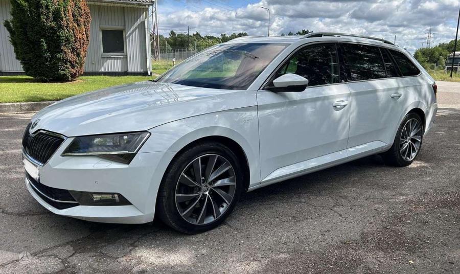 White Skoda SuperB 2017 in Taurage, with an engine capacity of 1.97 L and mileage of 264 thousand km for 12900 €, photo 4 on AUTOMOTO.COM.LV