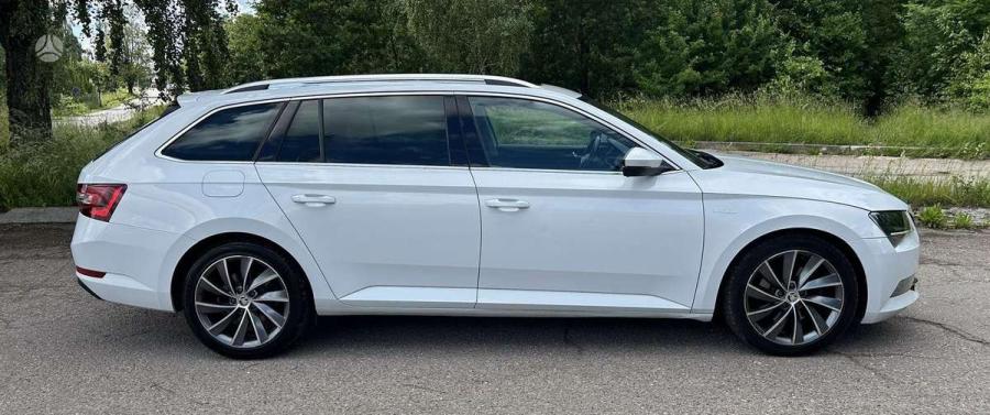 White Skoda SuperB 2017 in Taurage, with an engine capacity of 1.97 L and mileage of 264 thousand km for 12900 €, photo 6 on AUTOMOTO.COM.LV