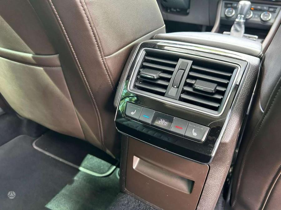 White Skoda SuperB 2017 in Taurage, with an engine capacity of 1.97 L and mileage of 264 thousand km for 12900 €, photo 12 on AUTOMOTO.COM.LV