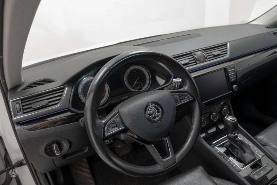 Balts Skoda SuperB 2017 Viļņa, ar dzinēja tilpumu 1.97 L un nobraukumu 168 tūkst. km par 14950 €, foto 8 vietnē AUTOMOTO.COM.LV