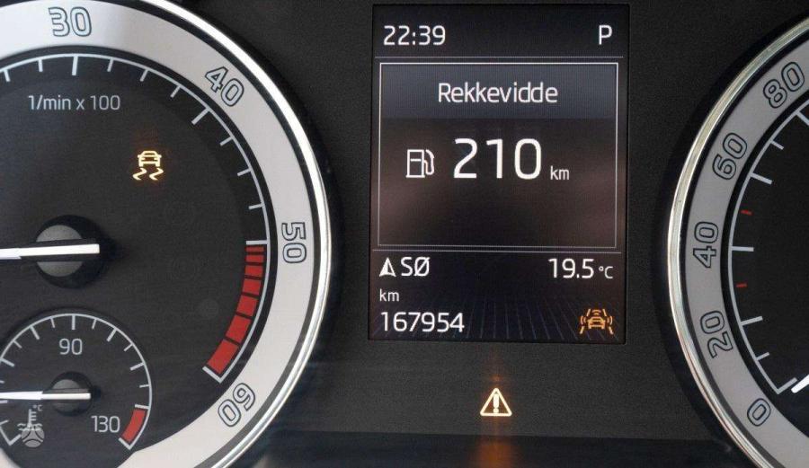 Balts Skoda SuperB 2017 Viļņa, ar dzinēja tilpumu 1.97 L un nobraukumu 168 tūkst. km par 14950 €, foto 12 vietnē AUTOMOTO.COM.LV