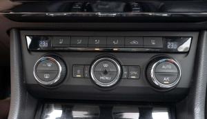 Balts Skoda SuperB 2017 Viļņa, ar dzinēja tilpumu 1.97 L un nobraukumu 168 tūkst. km par 14950 €, foto 13 vietnē AUTOMOTO.COM.LV