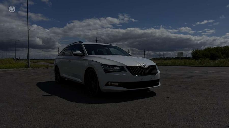 White Skoda SuperB 2017 in Panevezys, with an engine capacity of 1.97 L and mileage of 300 thousand km for 11200 €, photo 4 on AUTOMOTO.COM.LV