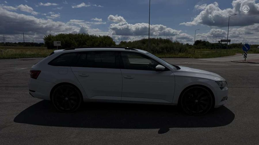 White Skoda SuperB 2017 in Panevezys, with an engine capacity of 1.97 L and mileage of 300 thousand km for 11200 €, photo 5 on AUTOMOTO.COM.LV