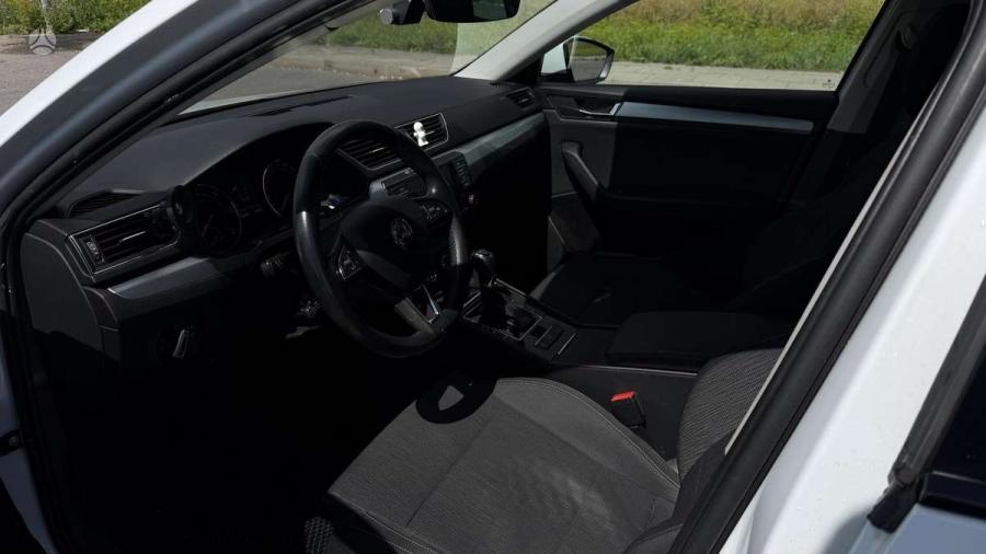 White Skoda SuperB 2017 in Panevezys, with an engine capacity of 1.97 L and mileage of 300 thousand km for 11200 €, photo 9 on AUTOMOTO.COM.LV