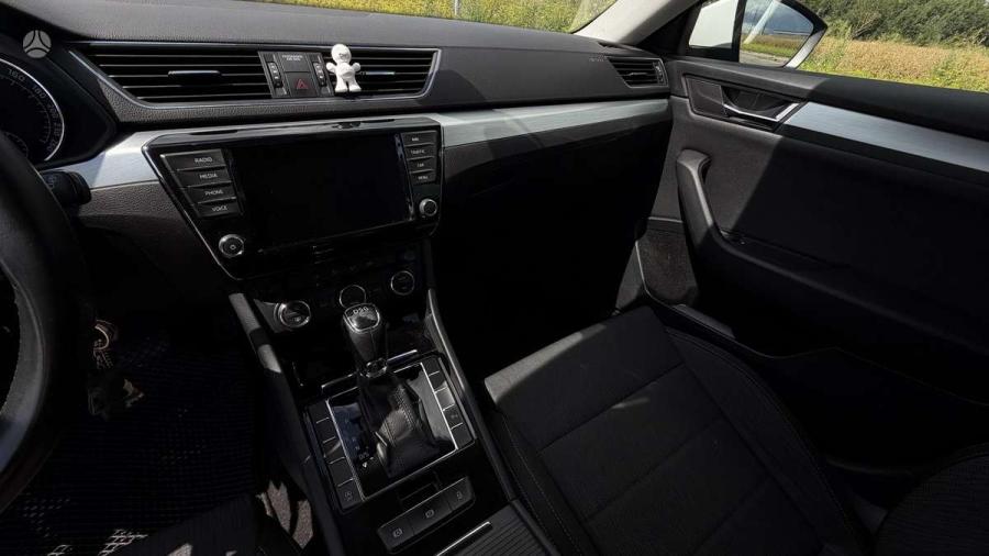 White Skoda SuperB 2017 in Panevezys, with an engine capacity of 1.97 L and mileage of 300 thousand km for 11200 €, photo 13 on AUTOMOTO.COM.LV