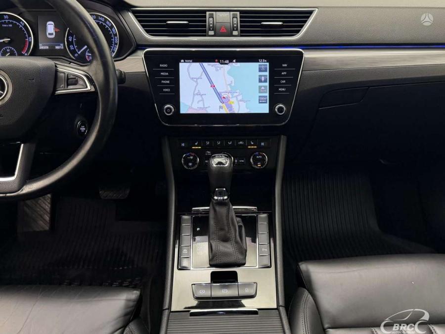 Balts Skoda SuperB 2017 Viļņa, ar dzinēja tilpumu 1.60 L un nobraukumu 260 tūkst. km par 8900 €, foto 19 vietnē AUTOMOTO.COM.LV