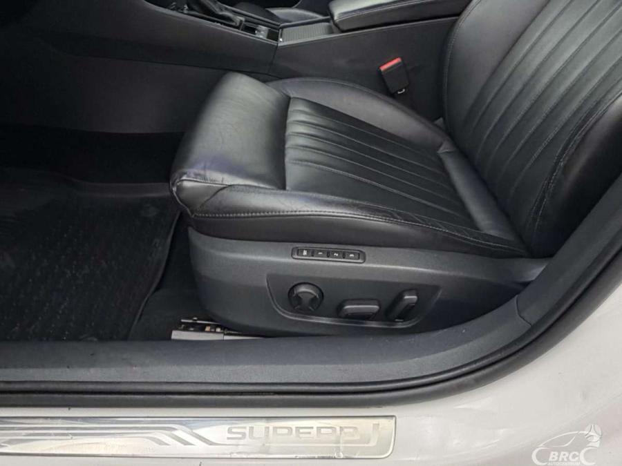 Balts Skoda SuperB 2017 Viļņa, ar dzinēja tilpumu 1.60 L un nobraukumu 260 tūkst. km par 8900 €, foto 25 vietnē AUTOMOTO.COM.LV