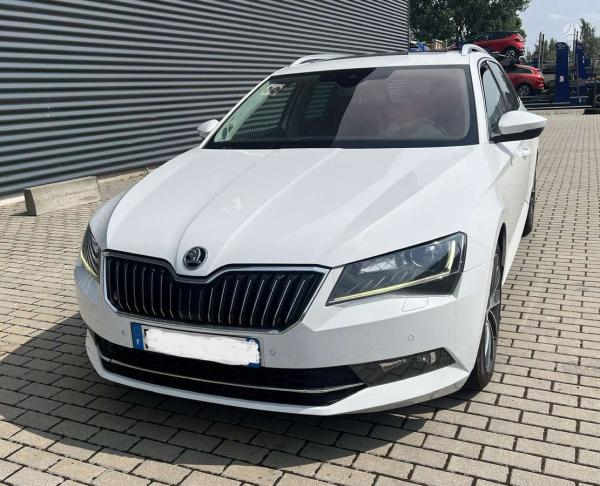 White Skoda SuperB 2017 in Taurage, with an engine capacity of 1.97 L and mileage of 268 thousand km for 12600 €, photo 7 on AUTOMOTO.COM.LV