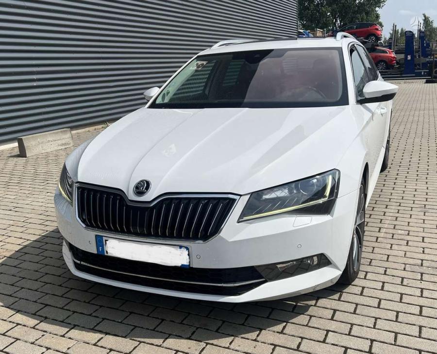 Balts Skoda SuperB 2017 Tauragė, ar dzinēja tilpumu 1.97 L un nobraukumu 268 tūkst. km par 12600 €, foto 8 vietnē AUTOMOTO.COM.LV