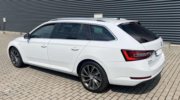 White Skoda SuperB 2017 in Taurage, with an engine capacity of 1.97 L and mileage of 268 thousand km for 12600 €, photo 10 on AUTOMOTO.COM.LV
