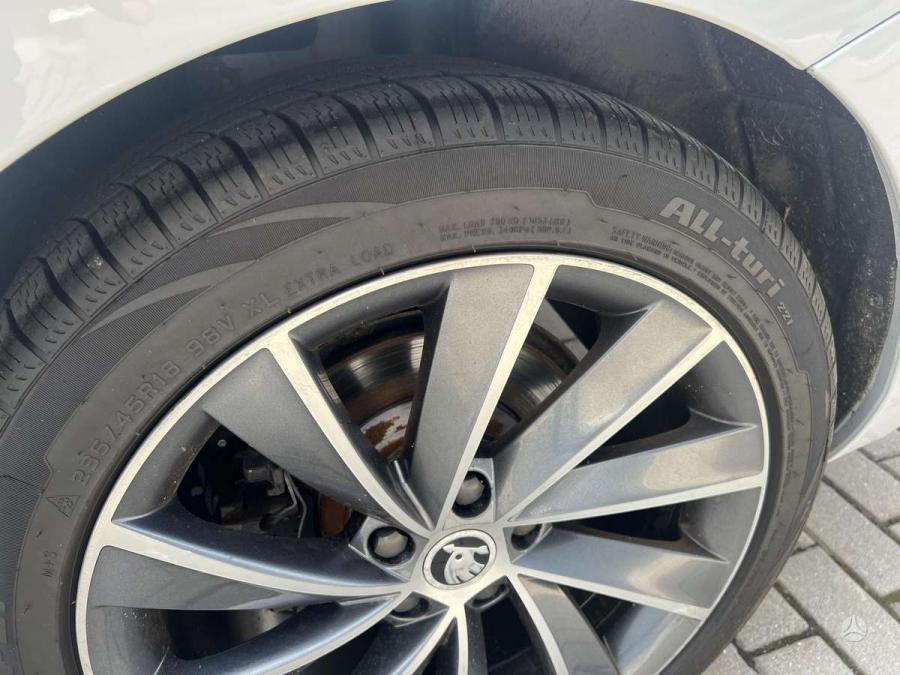 Balts Skoda SuperB 2017 Tauragė, ar dzinēja tilpumu 1.97 L un nobraukumu 268 tūkst. km par 12600 €, foto 13 vietnē AUTOMOTO.COM.LV