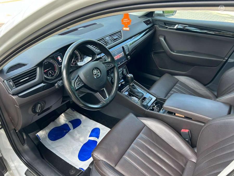 White Skoda SuperB 2017 in Taurage, with an engine capacity of 1.97 L and mileage of 268 thousand km for 12500 €, photo 9 on AUTOMOTO.COM.LV