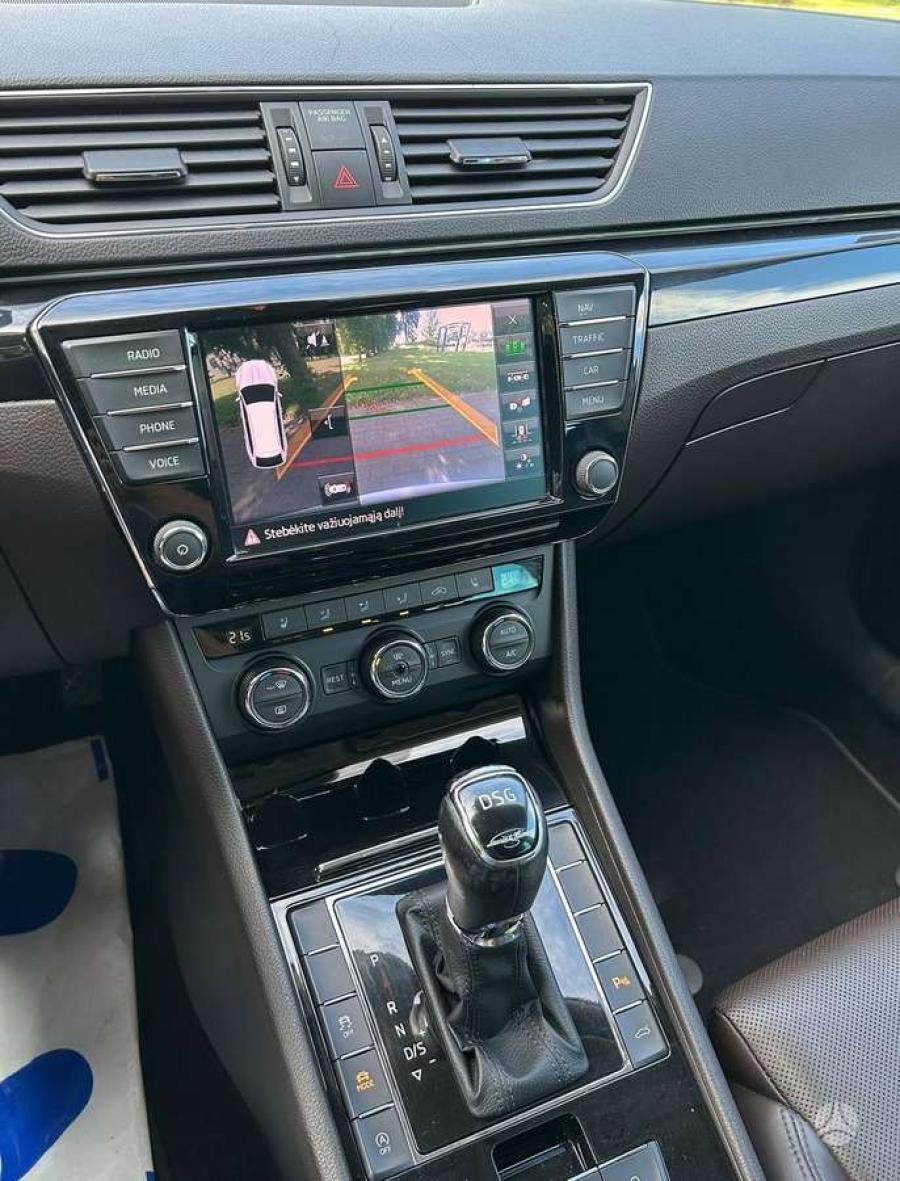 White Skoda SuperB 2017 in Taurage, with an engine capacity of 1.97 L and mileage of 268 thousand km for 12500 €, photo 14 on AUTOMOTO.COM.LV